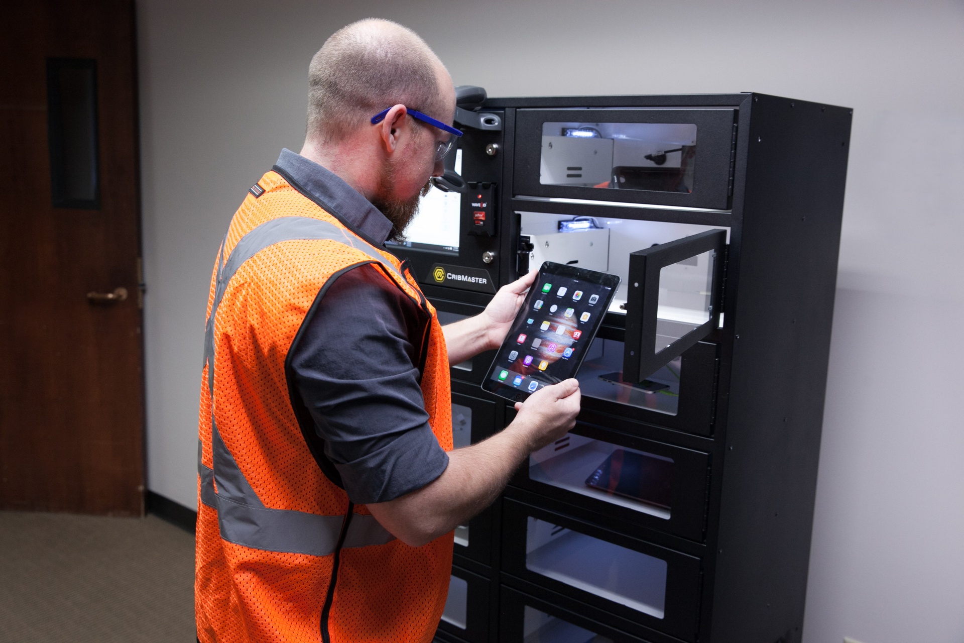 DevLock Locker & Mobile Charging Station | CribMaster Australia